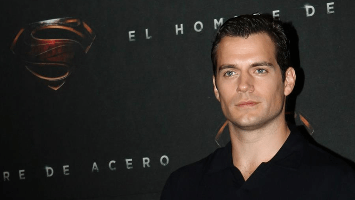 Henry Cavill anuncia oficialmente su regreso como Superman | NTN24.COM
